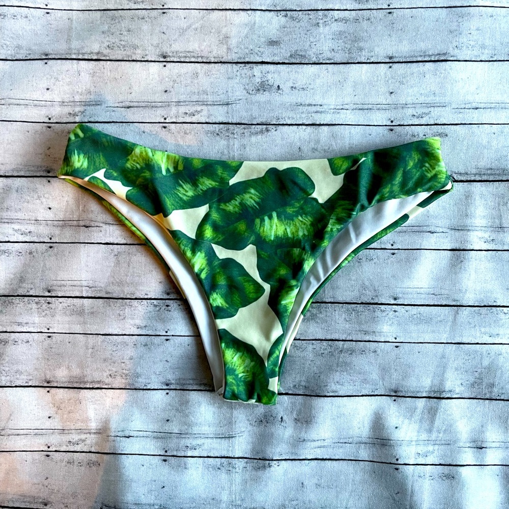 Tropical Leaf Cheeky Bikini Bottoms. Swimwear - Gem